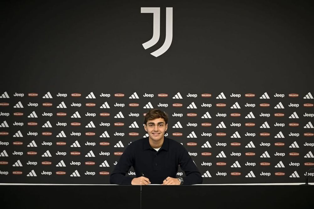 Alfonso Montero renovó contrato con Juventus y seguirá dando pasos para ...