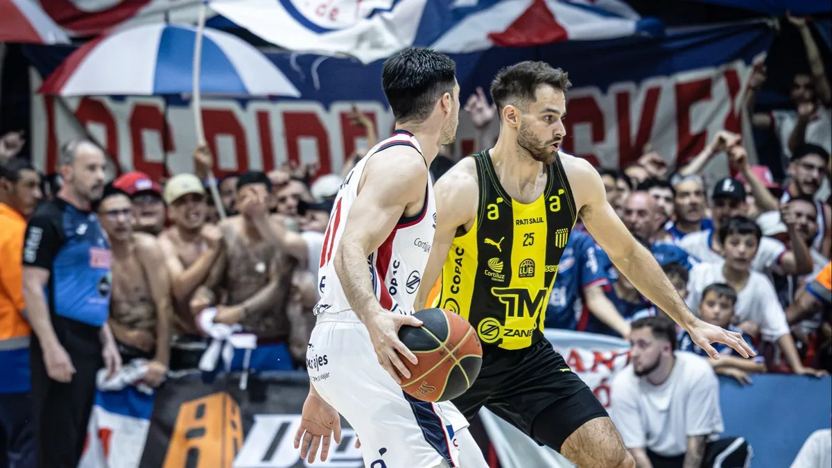 Peñarol le ganaba 17-13 a Nacional cuando por problemas del reloj del ...