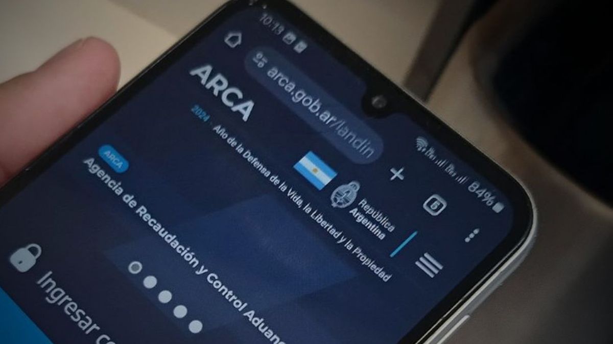 ARCA vigila: la exAFIP cambió los topes de transferencias permitidos, ¿a partir de qué monto se ...
