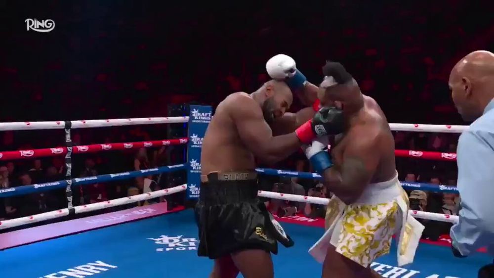 Nunca visto: boxeador le voló la peluca a su rival; mirá lo que pasó en ...