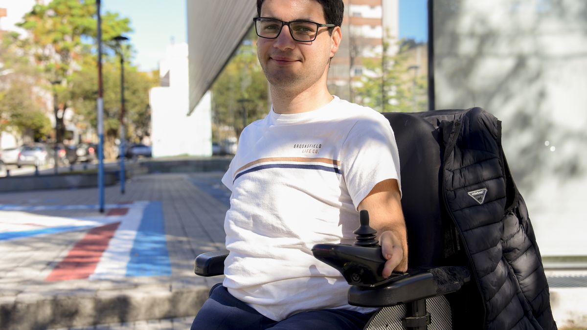 La historia de Agustín, el niño que quedó en silla de ruedas a los 10 años y ahora será alcalde ...