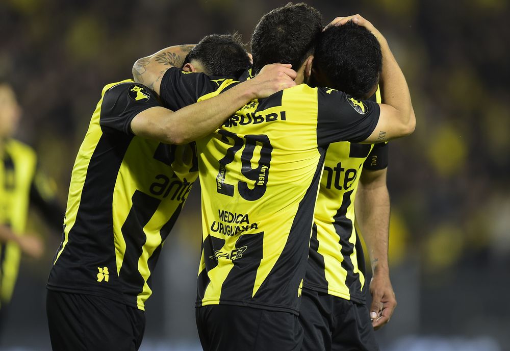Peñarol 3-0 Wanderers por el Torneo Clausura: con goles de Maximiliano ...