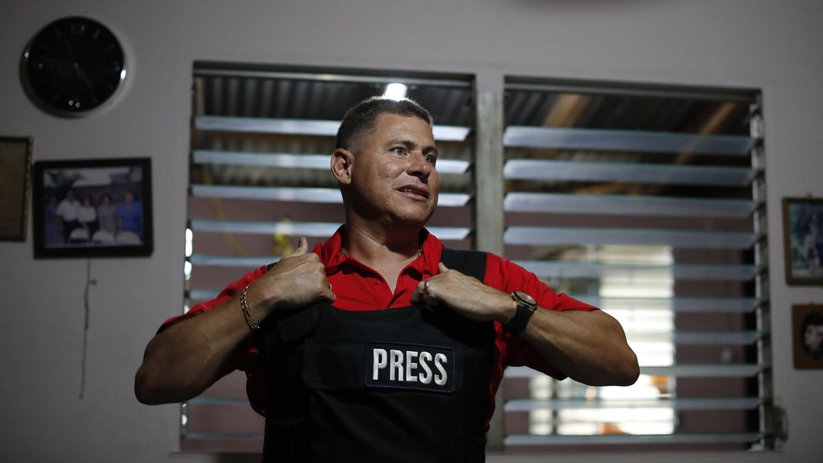 Reportar los arrestos injustos me costó mi deportación: EEUU expulsa al periodista salvadoreño ...