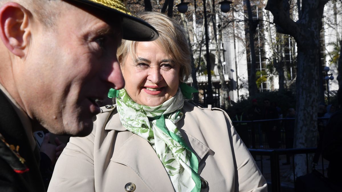 La ministra de Defensa, Sandra Lazo, desistió de ir a la Comisión de ...