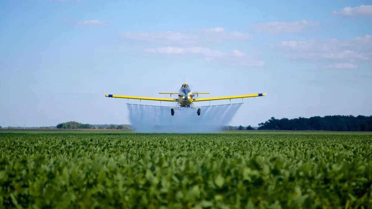 El avión más moderno de EEUU para aplicaciones aéreas está en la Expoactiva
