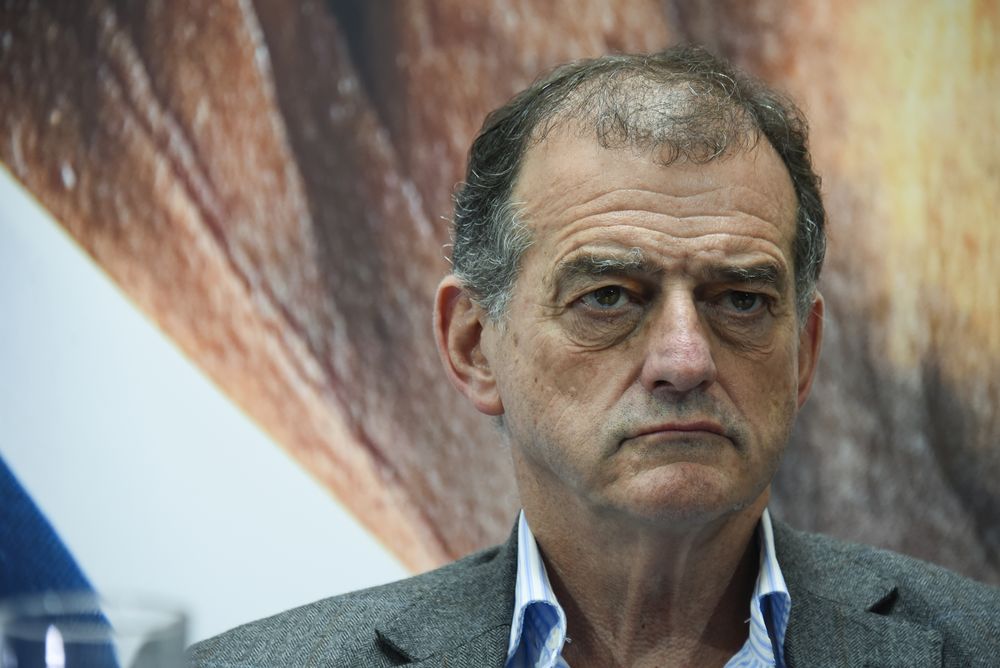 Guido Manini Ríos: el baño de realidad de ver lo sucia que es la ...