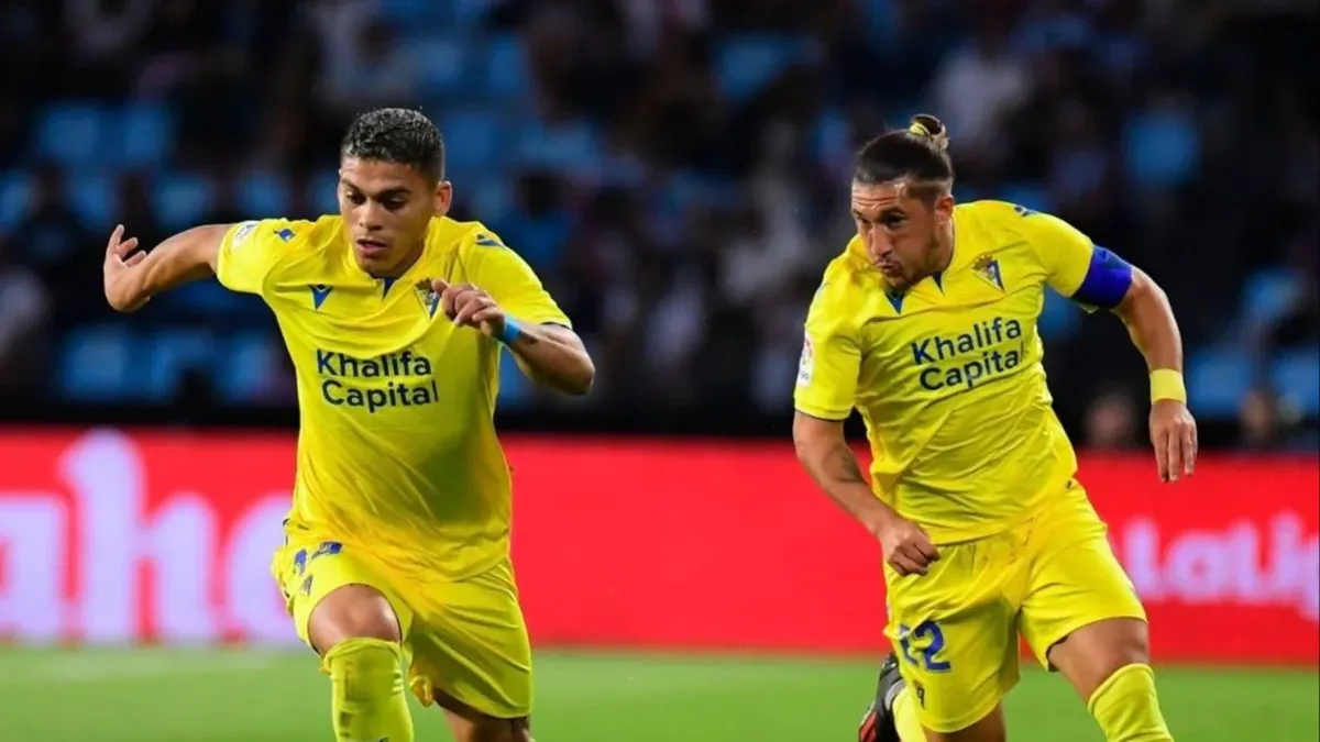 Ronald Araujo ganó el duelo de uruguayos a Brian Ocampo y al Pacha Espino