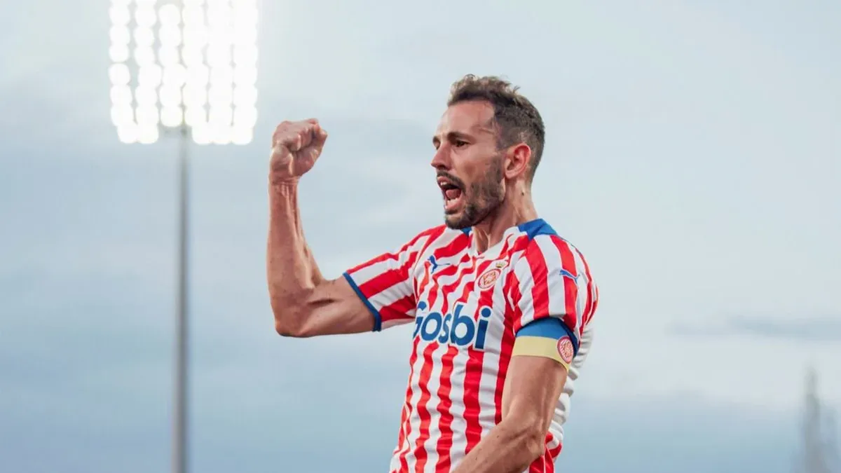 Stuani convirtió dos goles, quedó como máximo goleador en Segunda y ...