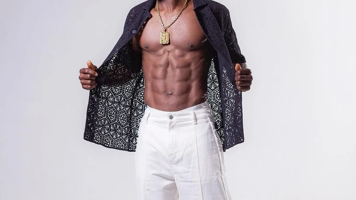 El comentado look de Ebere en su llegada a Nacional y cuando modeló y ...