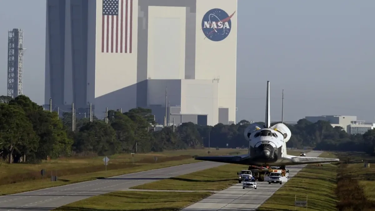 El transborador Atlantis realizó su último recorrido