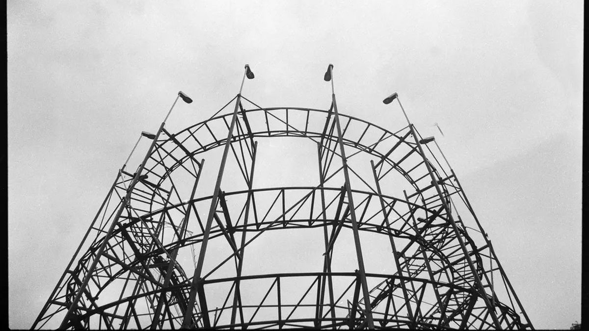 Nueva montaña rusa en el Parque Rodó quedará disponible en enero del ...