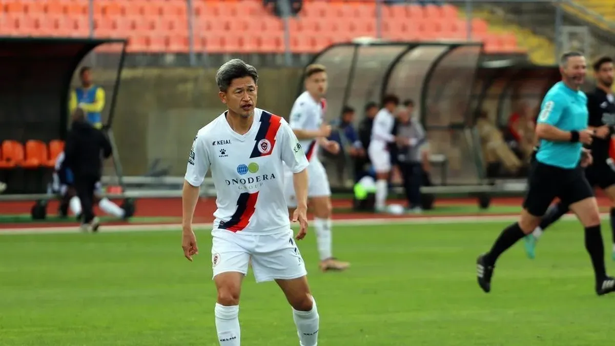 Kazu Miura, el jugador que inspiró a Oliver Atom, debutó a los 56 años en el fútbol portugués