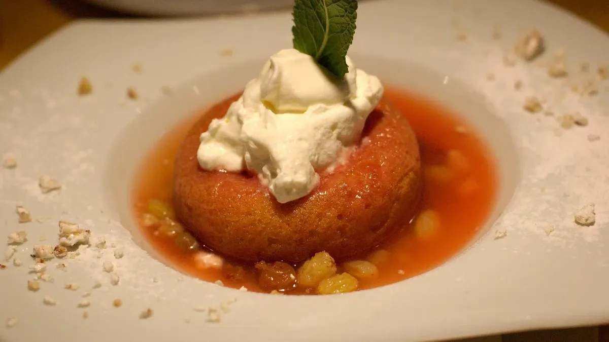 El babà al rhum y la comida uruguaya