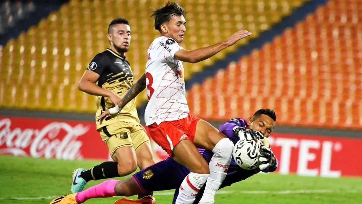 Video: el increíble gol que erró abajo del arco Ignacio Laquintana por ...