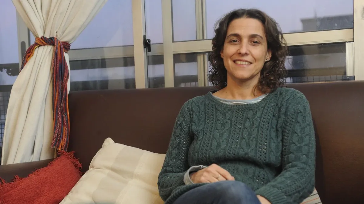 Mercedes Clara: “Hay que asumir que hay un país nuevo, con otro idioma”