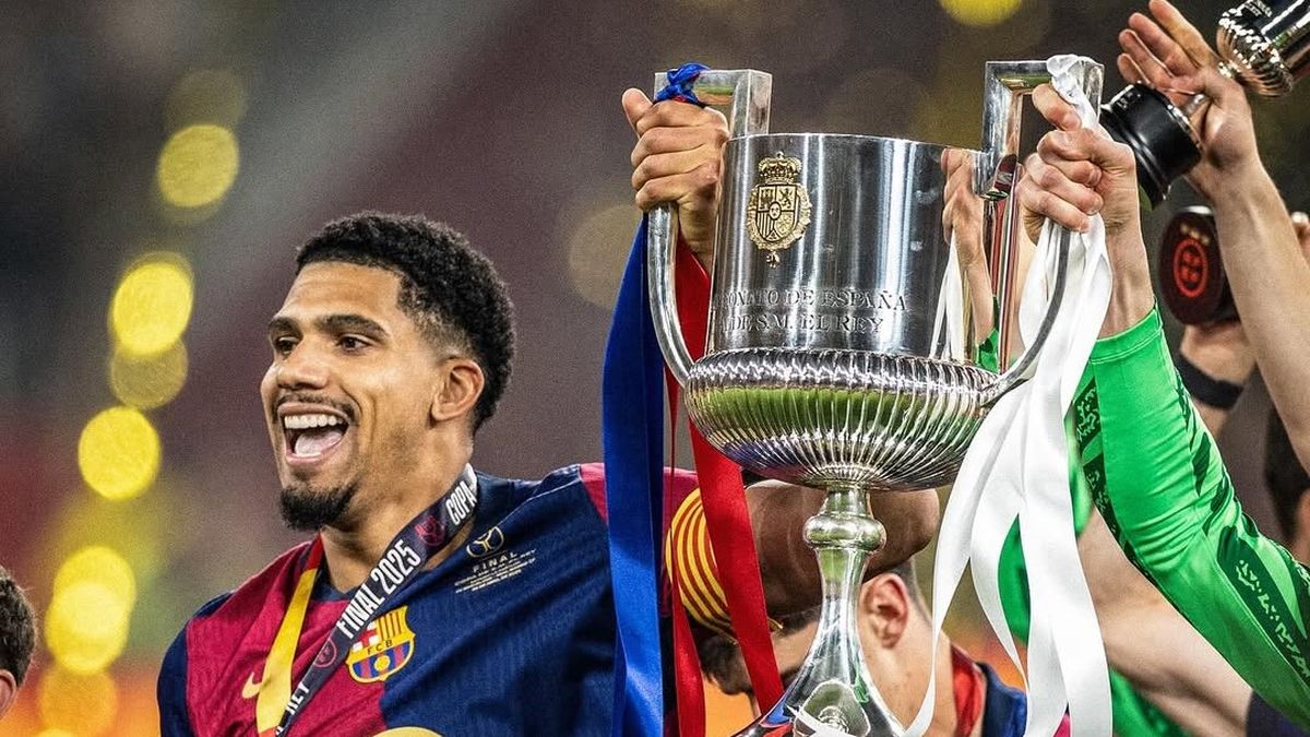 Quickdrawjames leaked called my usual contact and she was