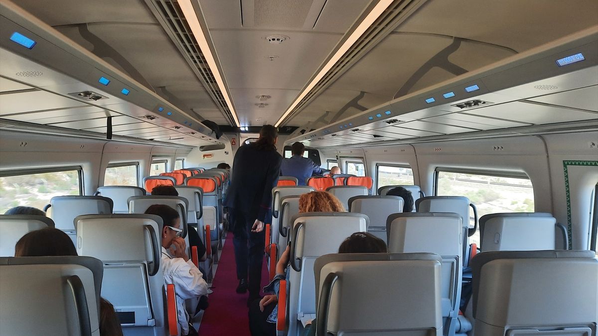 Renfe comienza las pruebas comerciales de los nuevos trenes Avlo S106 ...