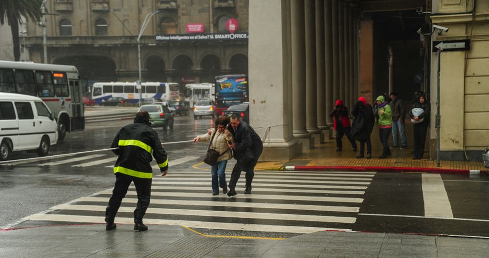 El día de la cuerda en Plaza Independencia: Sinae recordó el temporal ...