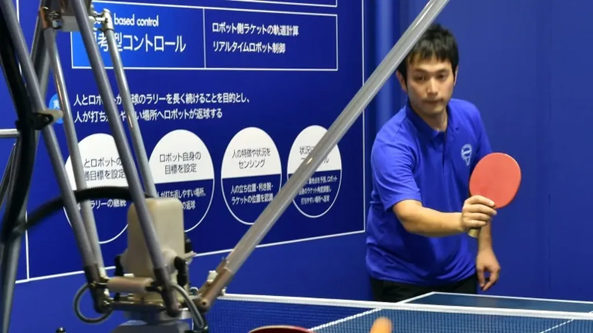 FORPHEUS, reconocido como el primer robot instructor de ping-pong del mundo