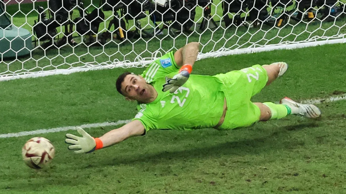 Los arqueros de fútbol tienen habilidades superiores para combinar datos multisensoriales