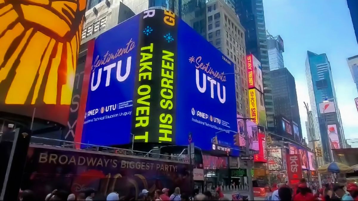 ¿Cómo logró la UTU aparecer en las pantallas del Time Square?