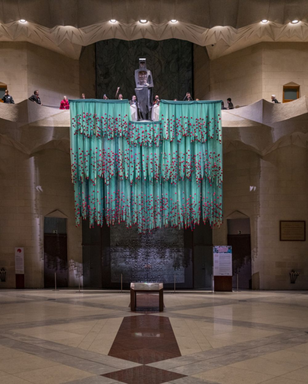 La Sagrada Familia tendrá una instalación inmersiva para celebrar Sant ...