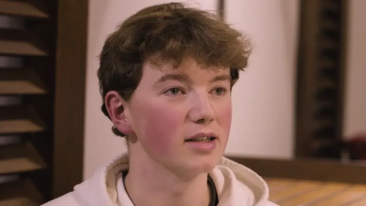 Alex Batty dijo que mintió para proteger a su madre y que se educó ...