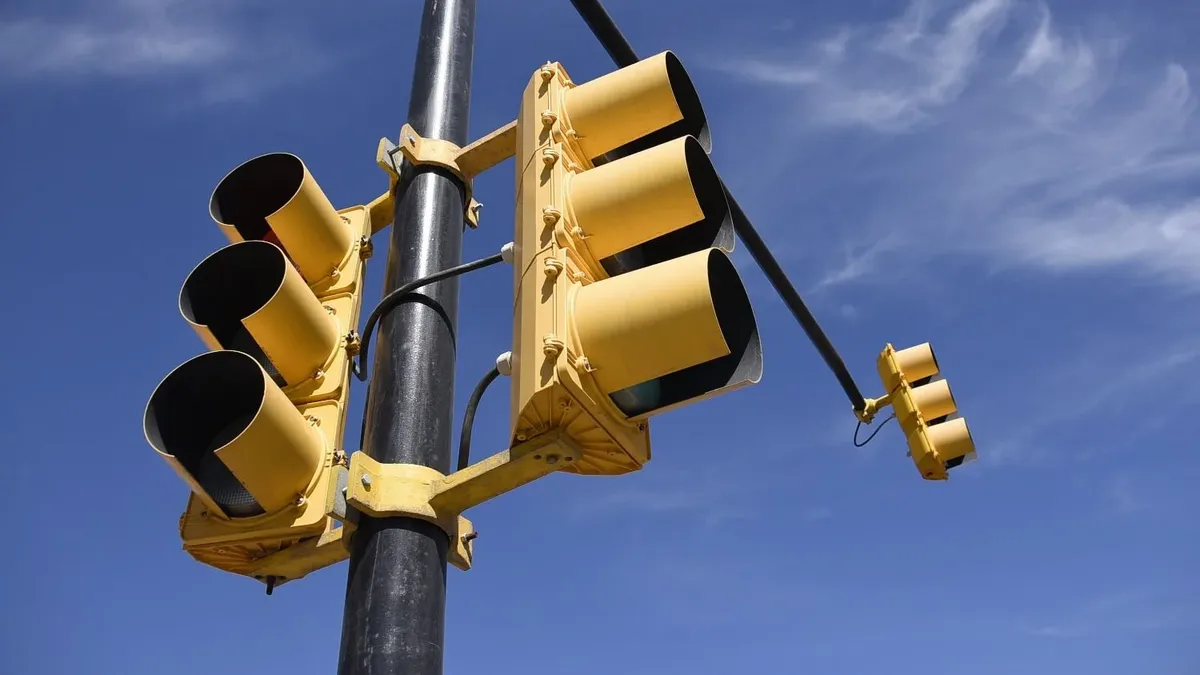 Nuevos semáforos comienzan a funcionar desde este viernes en Montevideo ...