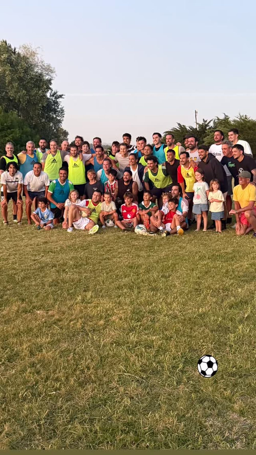 Un clásico del verano: el fútbol de Diego Forlán y sus amigos en Punta ...