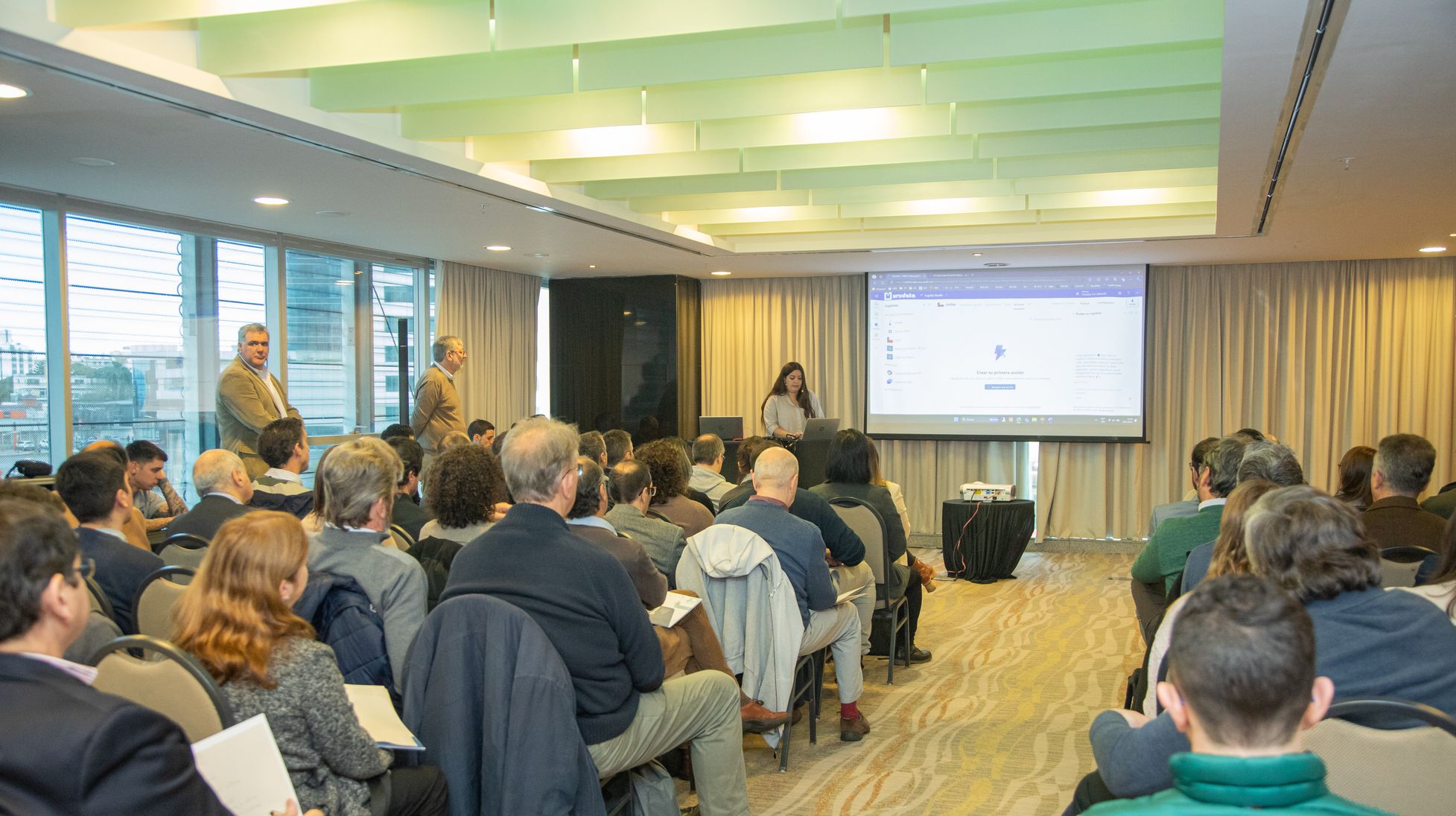 Evento de Urudata destaca soluciones tangibles de Inteligencia Artificial