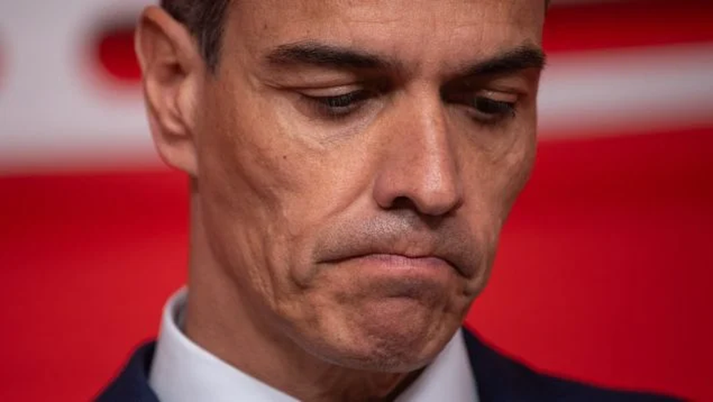 Las dos caras de Pedro Sánchez en el aniversario del 7 de octubre ...