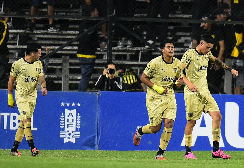Peñarol vs Boston River por la Copa de la Liga AUF: a qué hora juegan ...