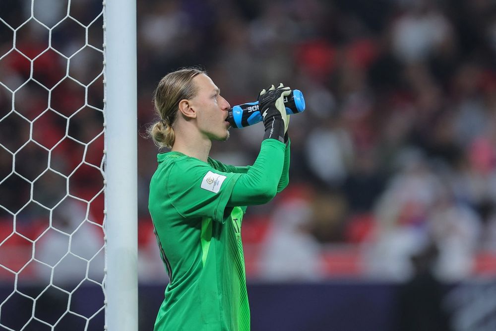 Se quebró la mano y siguió atajando penales: se confirmó la fractura de ...