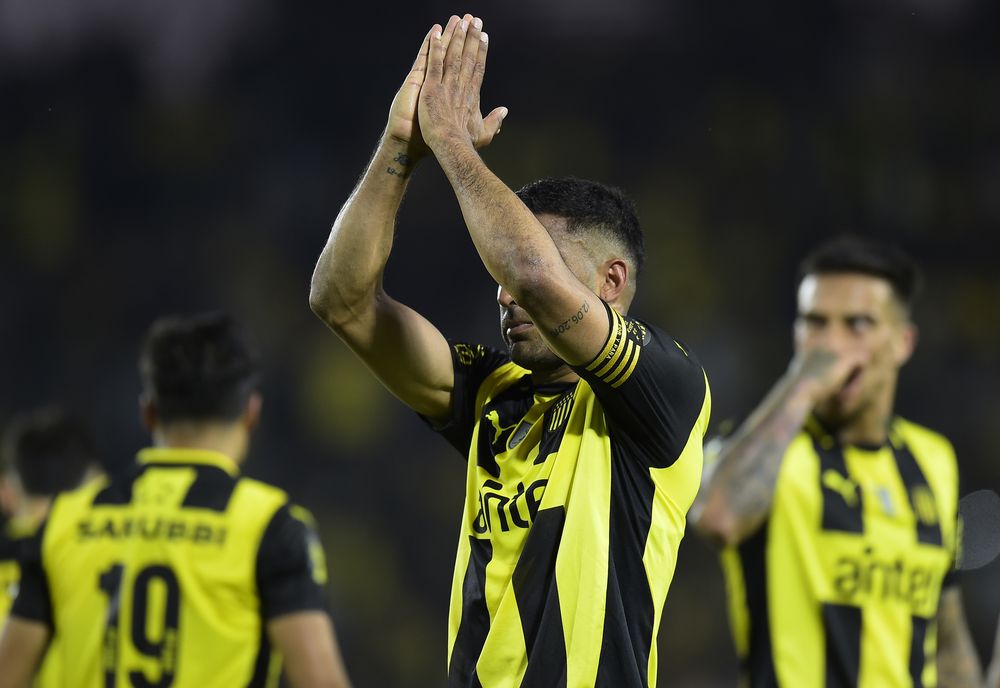 Peñarol 3-0 Wanderers por el Torneo Clausura: con goles de Maximiliano ...