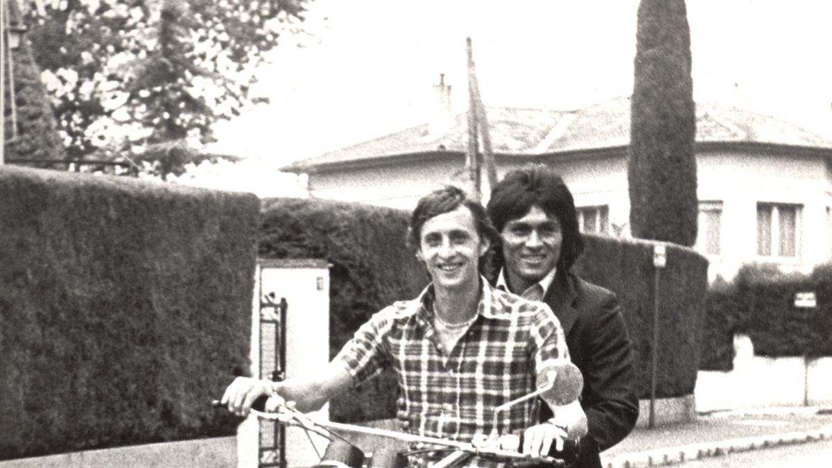 Murió Hugo Sotil, Cholo, leyenda de Barcelona y de la selección de Perú