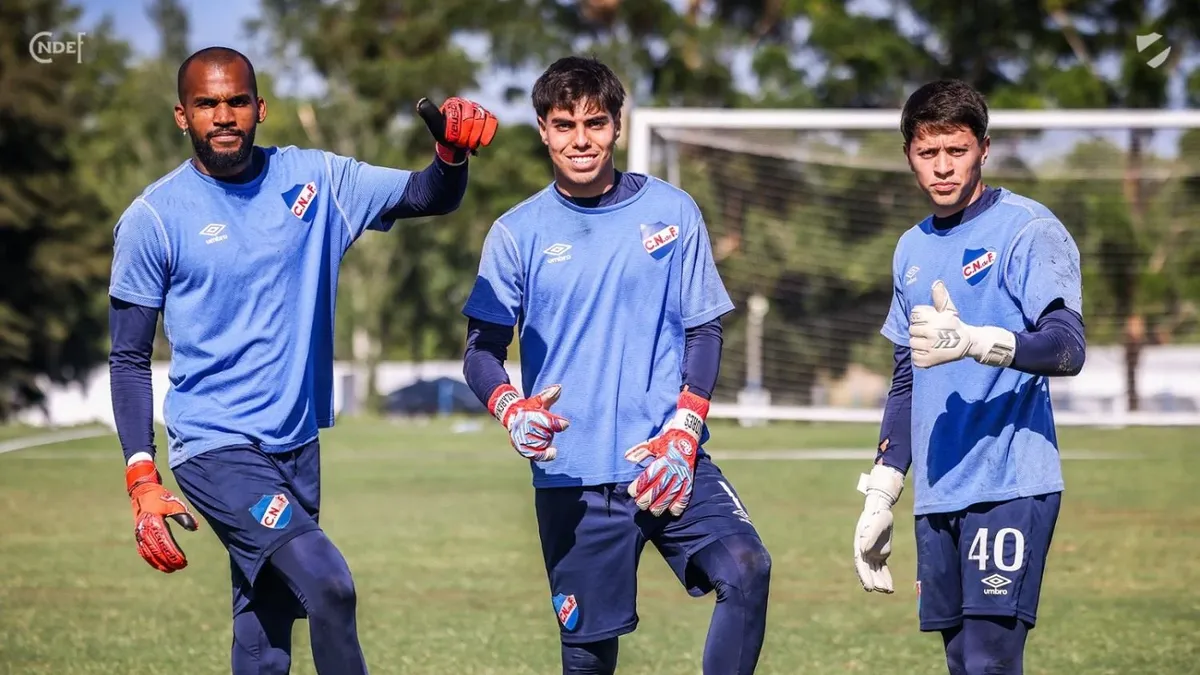Los arqueros con los que cuenta Recoba en Nacional tras la decisión de ...