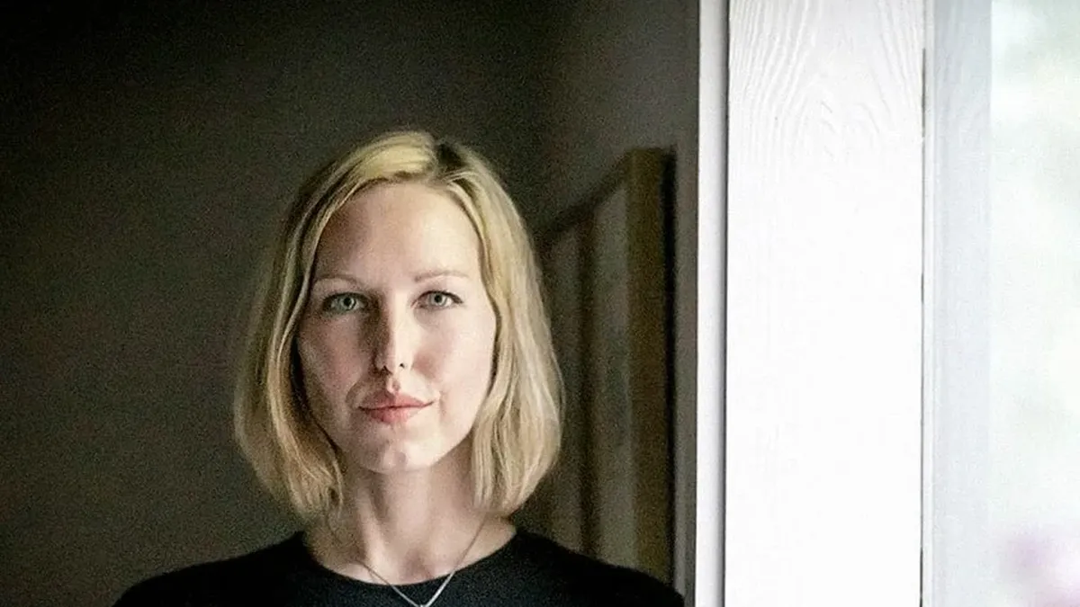 La escritora April Ayers Lawson se mete con el abuso sexual, la ...