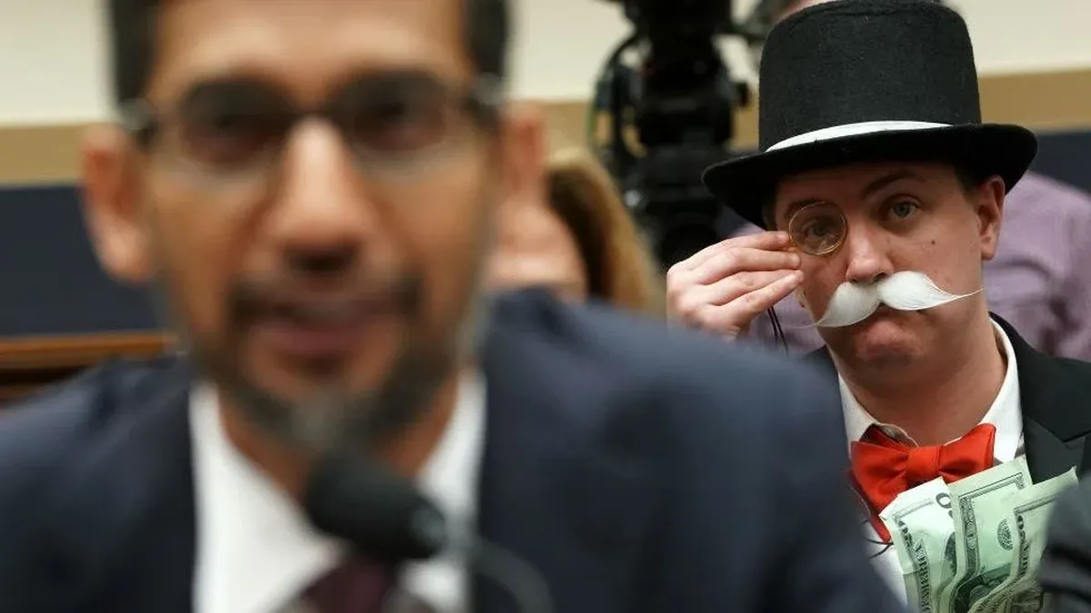 El hombre del Monopoly: quién es el personaje que provoca a ejecutivos ...