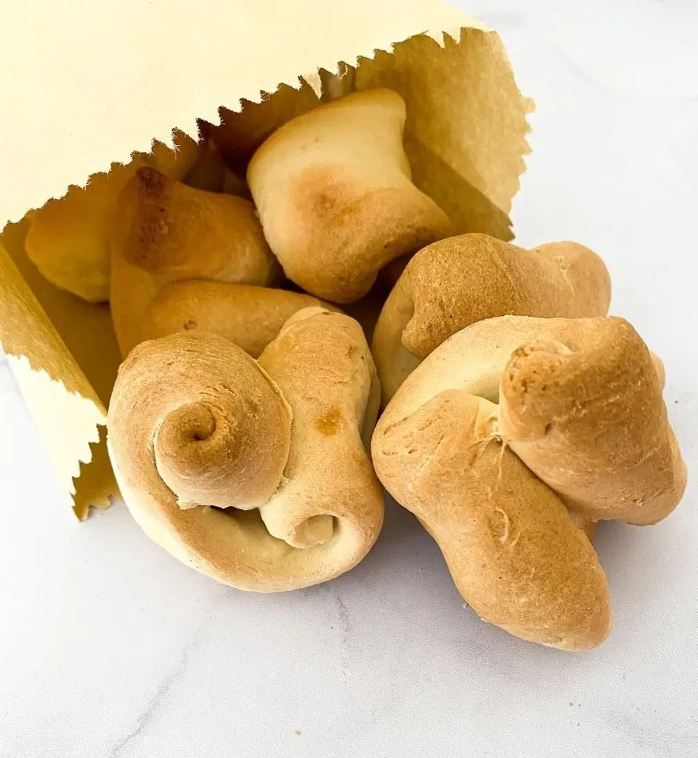 ¿Cómo preparar panes con grasa caseros?