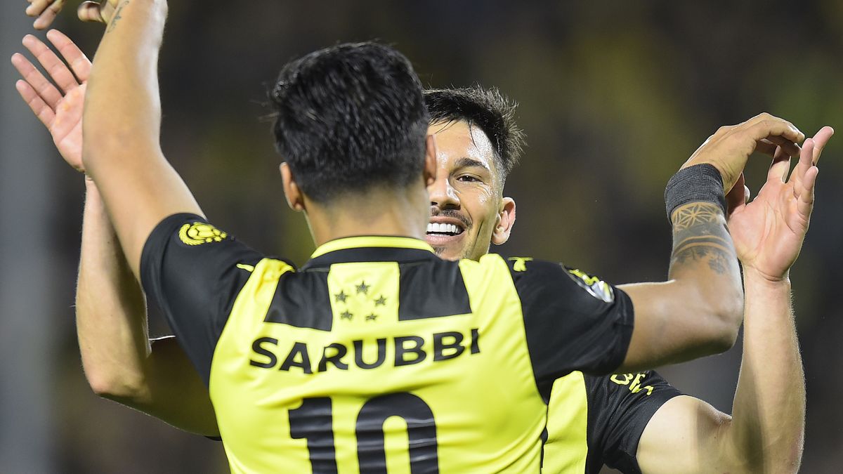 Peñarol 3-0 Wanderers por el Torneo Clausura: con goles de Maximiliano ...