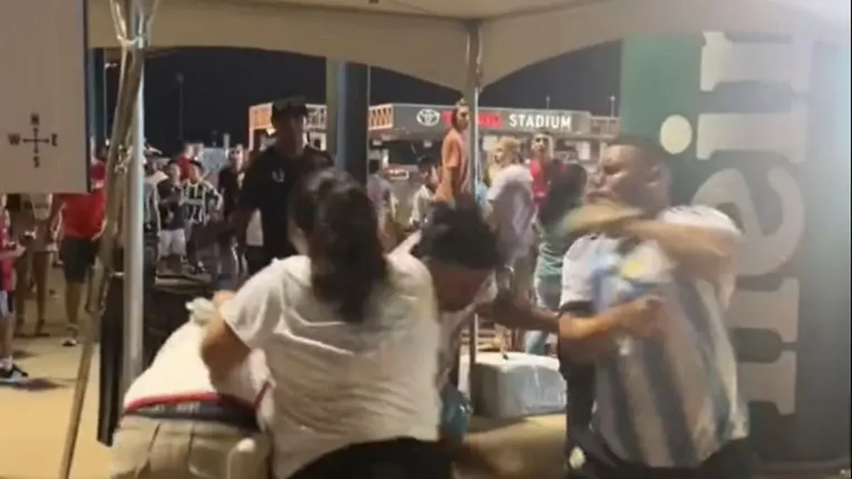 Brutal pelea en el partido de Messi entre hinchas de Inter de Miami y Dallas; mirá el video