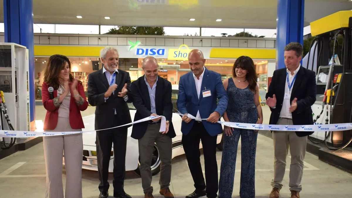 Nueva estación con el colibrí de DISA