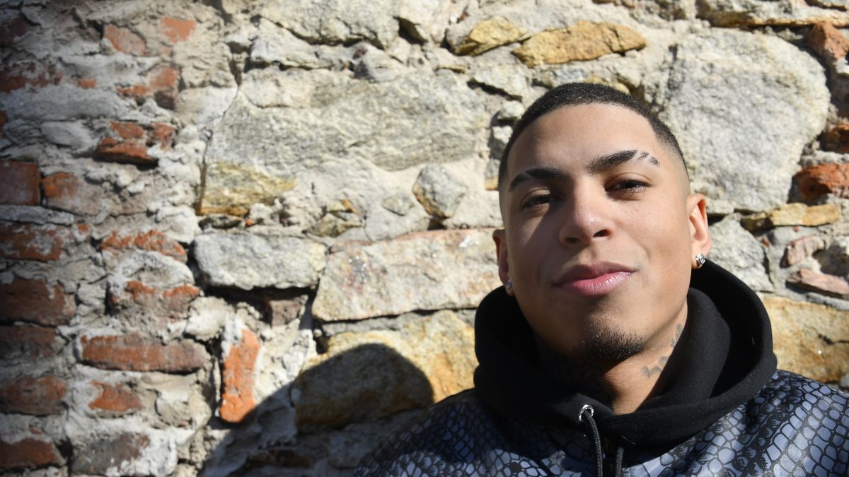 Jonathan Suárez Gularte, la nueva voz de la plena que conquistó a la ...