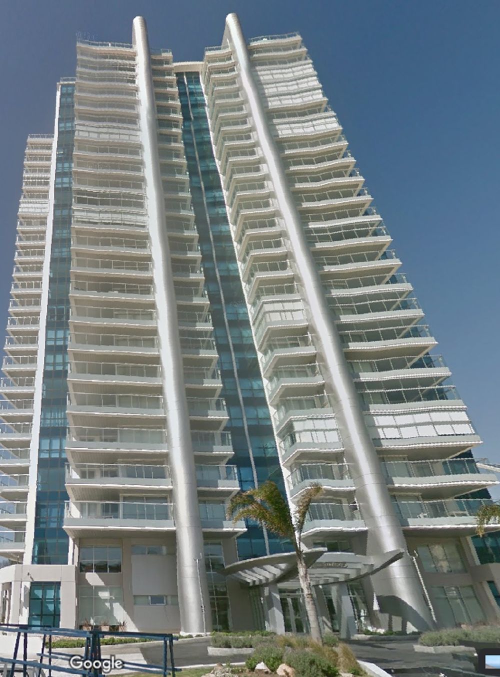 Investigan millonario robo en un apartamento del piso 11 de un edificio de Punta del Este