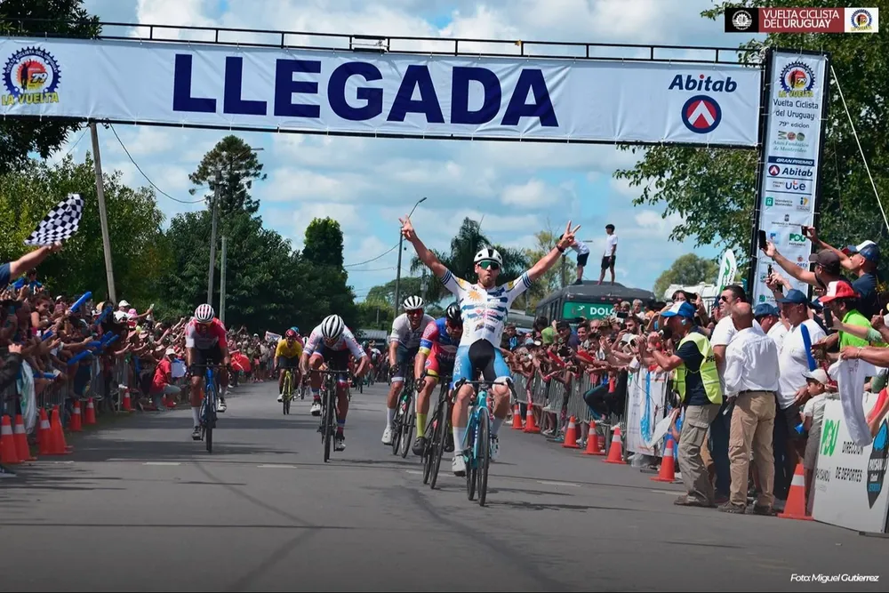 Vuelta Ciclista 2024: Leonel Rodríguez repitió en Paysandú para ...