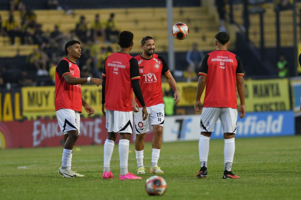 El fuerte meme de Gastón Ramírez contra el juez Bruno Sacarelo tras el ...