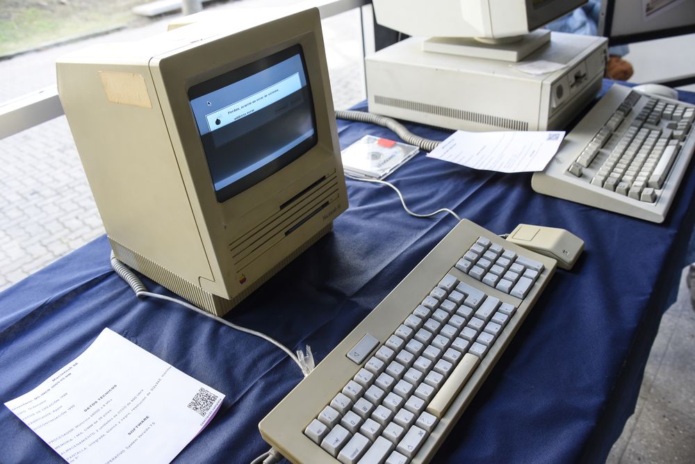 La Facultad de Ingeniería mostró sus viejas computadoras de hasta 40 ...