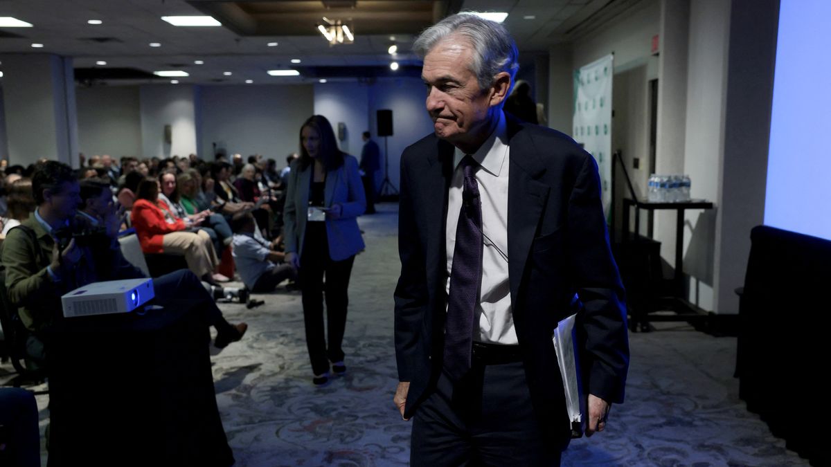 Bessent le recuerda a Powell que no quiere un presidente de la Fed en ...