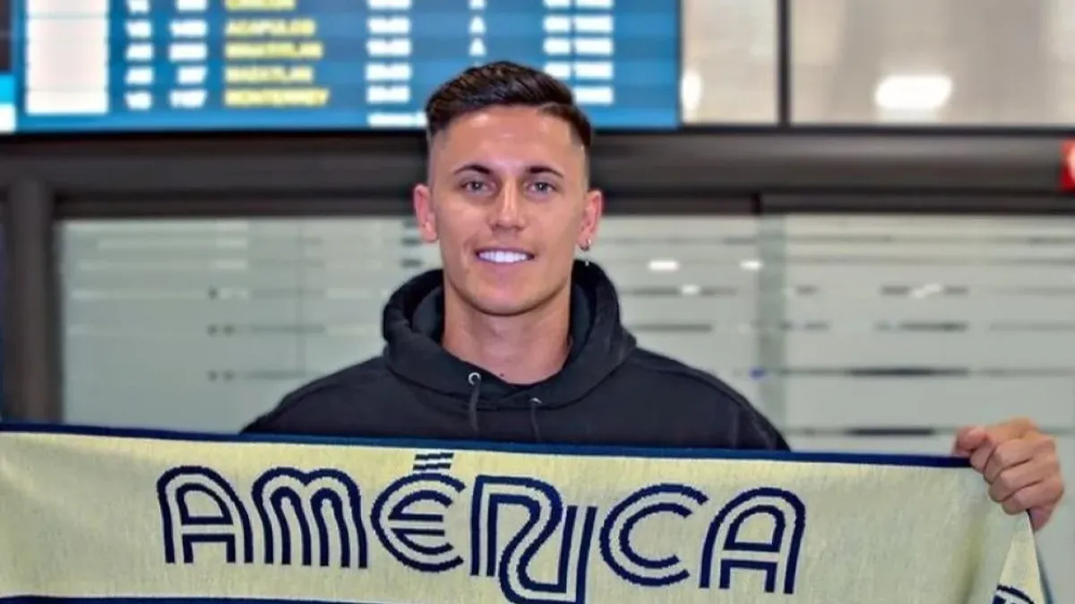 Brian Rodríguez fue recibido como un grande en América de México