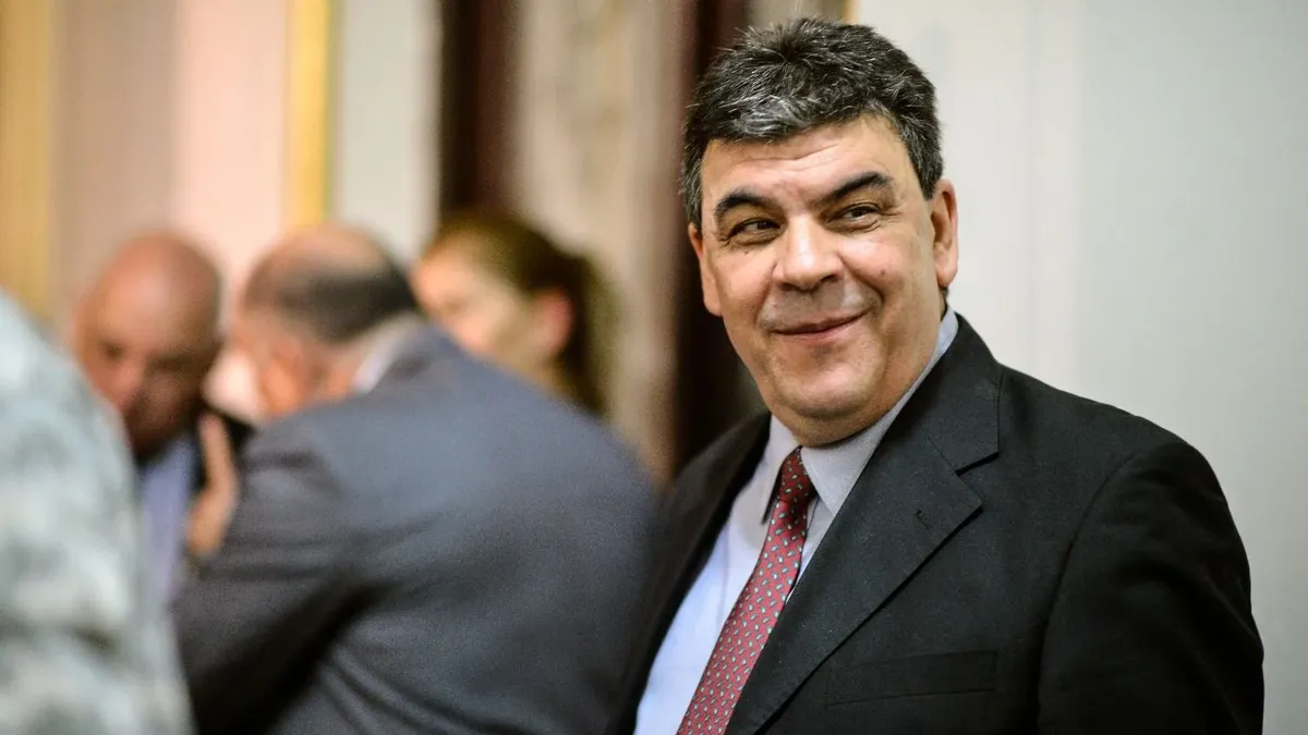 Layera ahora apunta al INR como responsable de visitas de González ...